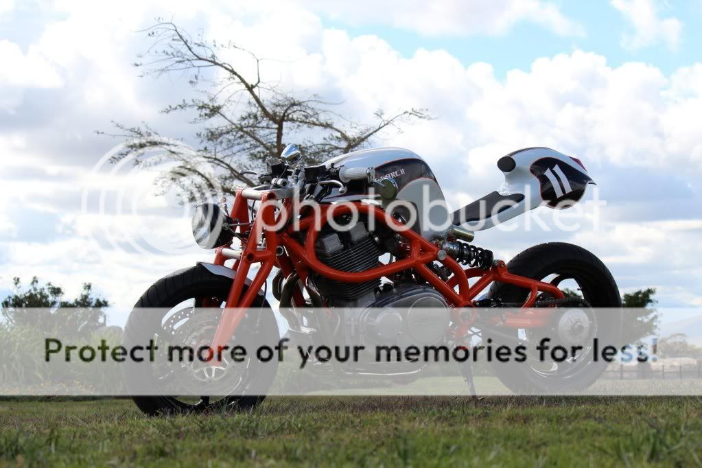 Scorch Laverda ... Unleashed! | Custom Fighters - Custom Streetfighter ...